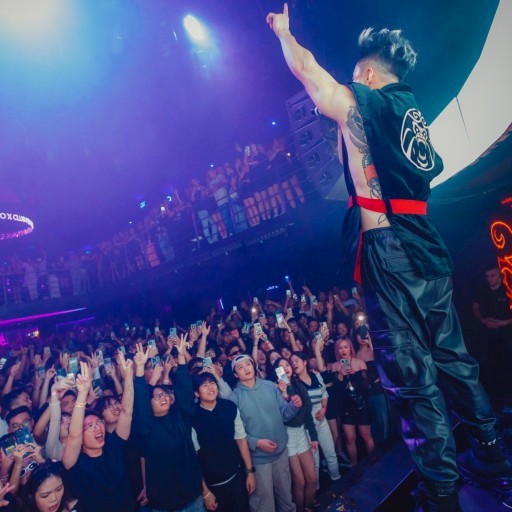 OX - Best party Prague experience